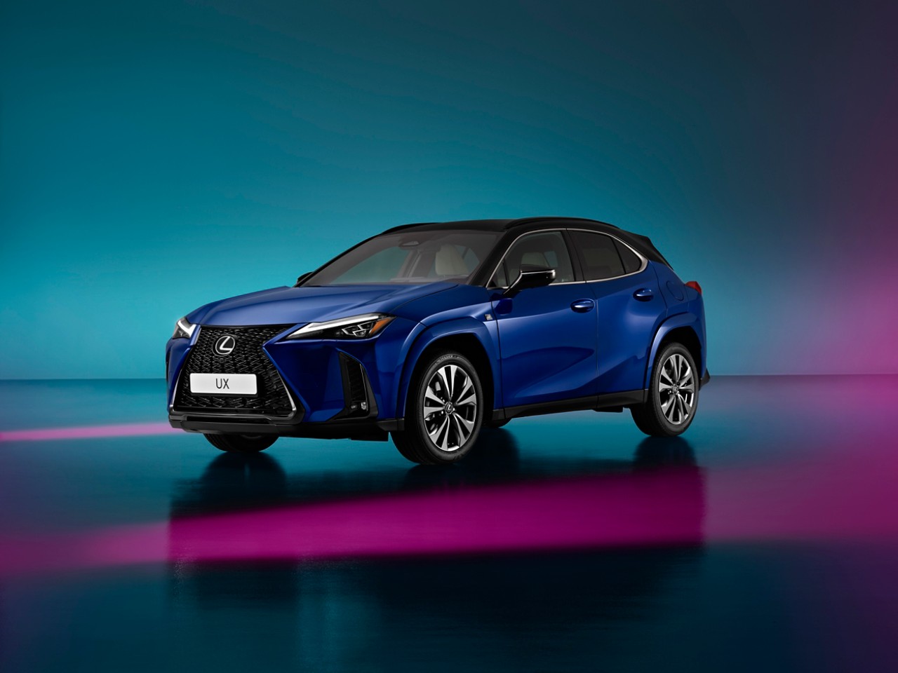 Uusi UX 300h Hybrid | Lexus Suomi